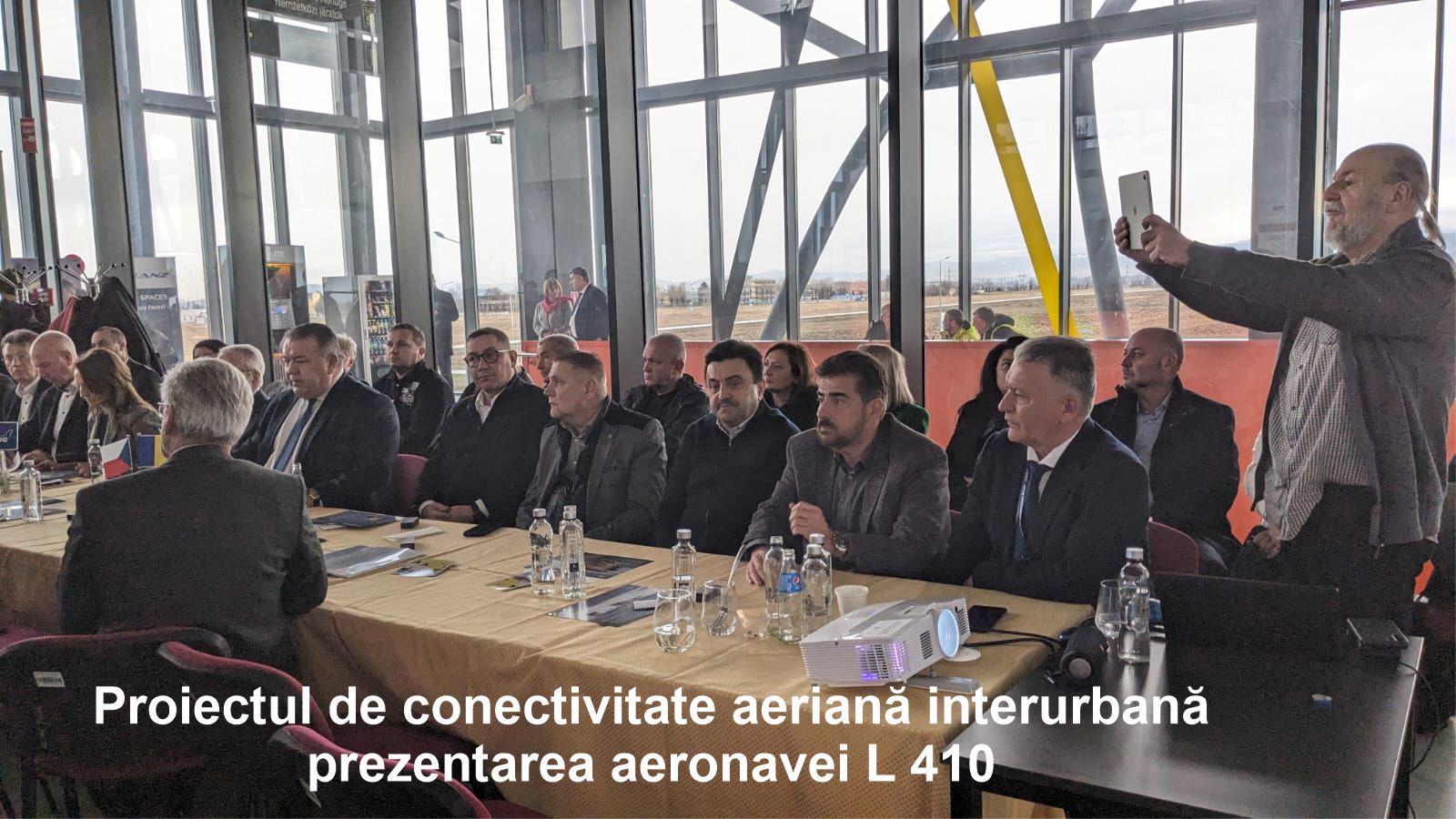 Proiectul de conectivitate aeriană interurbană - prezentarea aeronavei ...